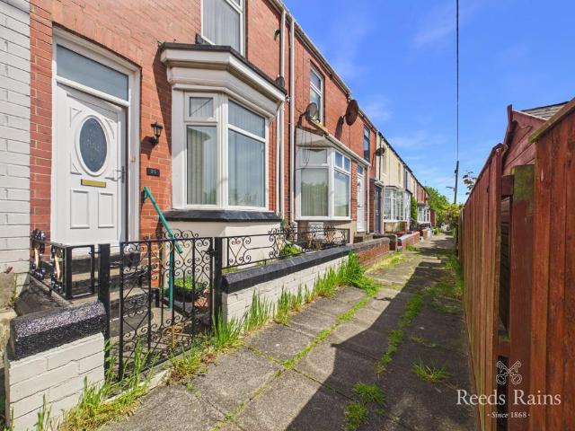 2 bedroom terraced house for sale