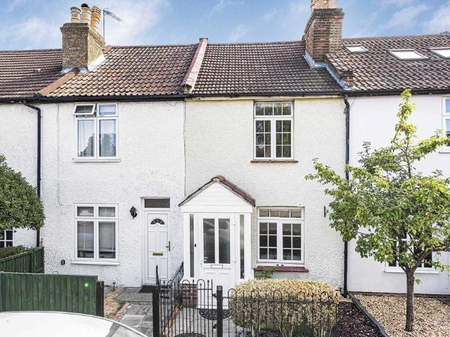 2 bedroom terraced house for sale