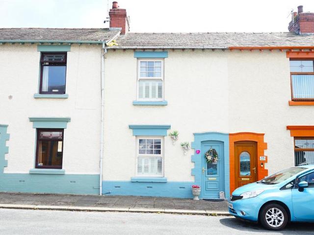 2 bedroom terraced house for sale
