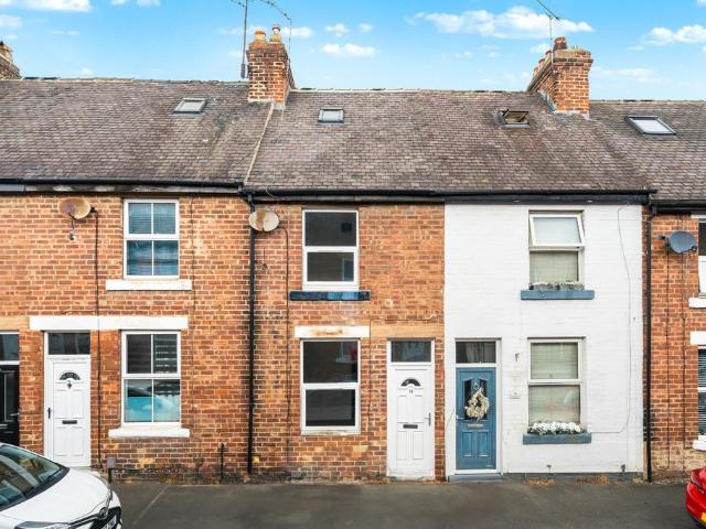 2 bedroom terraced house for sale