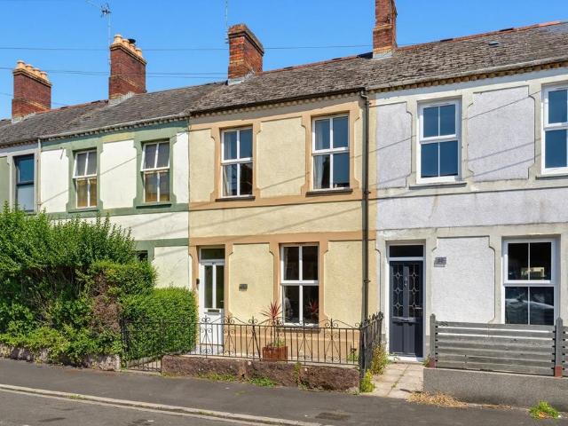 2 bedroom terraced house for sale