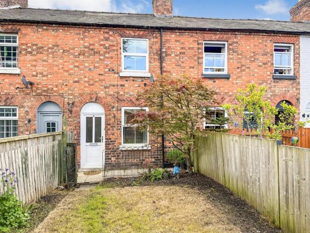 2 bedroom terraced house for sale