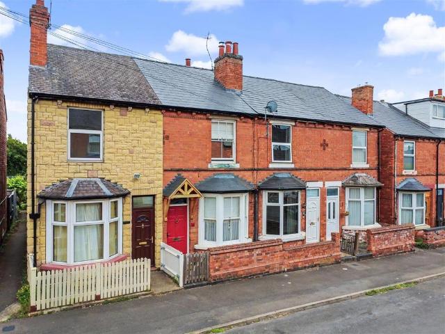 2 bedroom terraced house for sale
