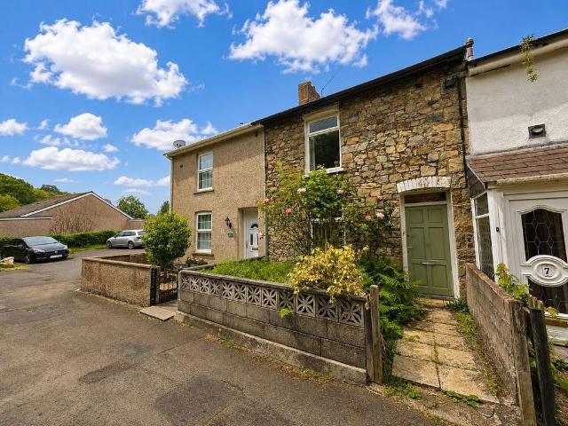 2 bedroom terraced house for sale