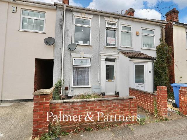 2 bedroom terraced house for sale