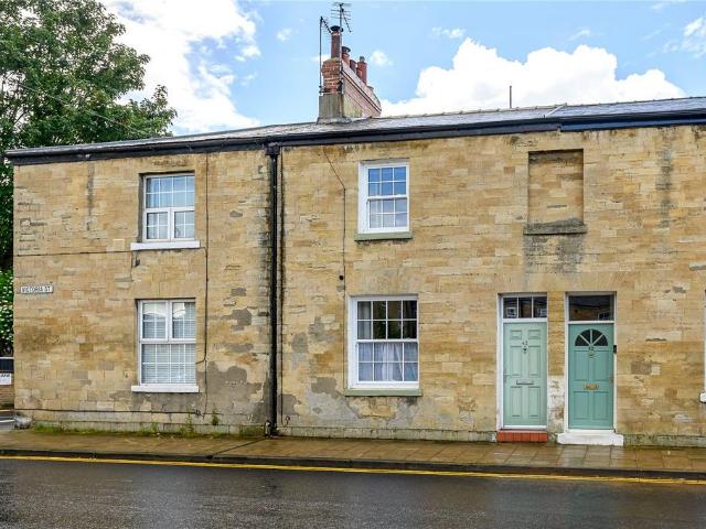 2 bedroom terraced house for sale