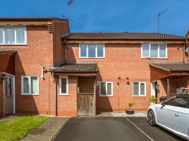 2 bedroom terraced house for sale