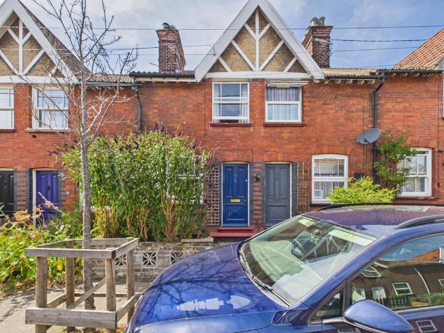 2 bedroom terraced house for sale