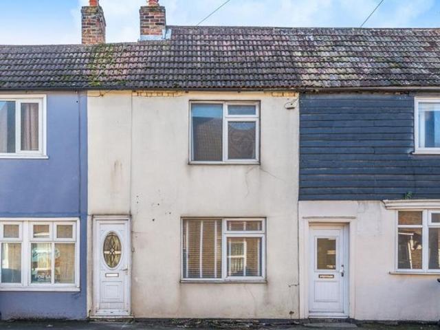 2 bedroom terraced house for sale