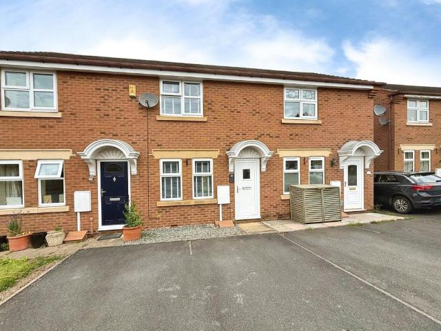 2 bedroom terraced house for sale