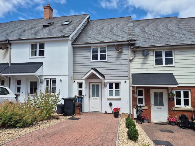 2 bedroom terraced house for sale