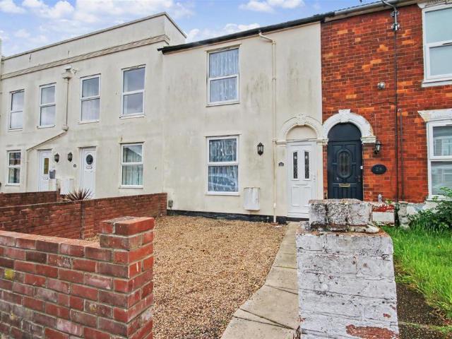 2 bedroom terraced house for sale