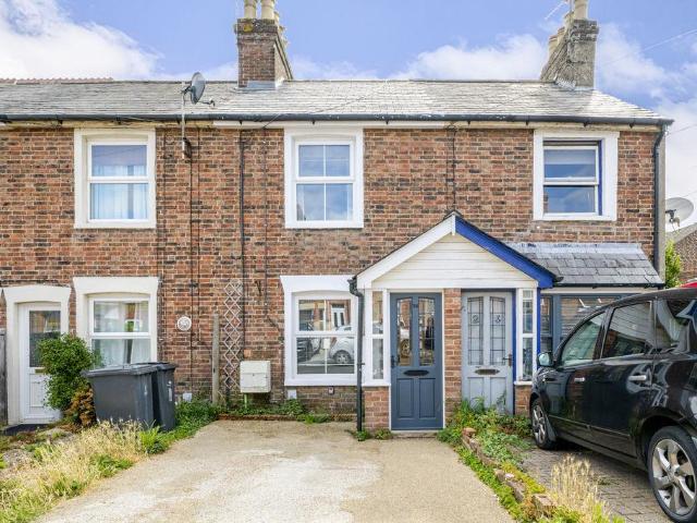 2 bedroom terraced house for sale