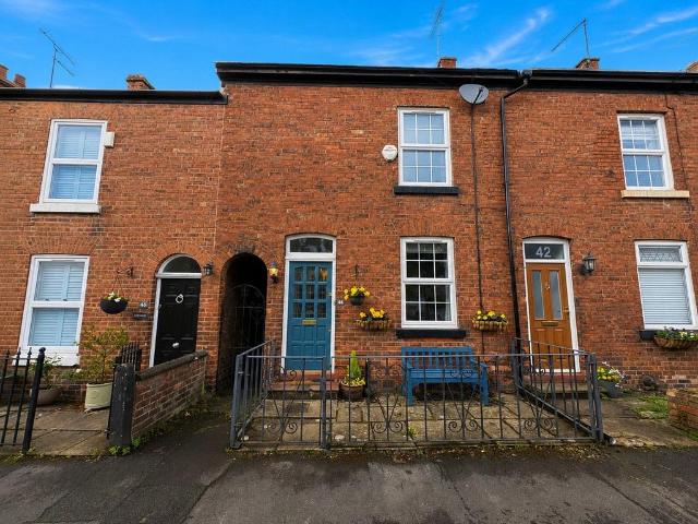 2 bedroom terraced house for sale