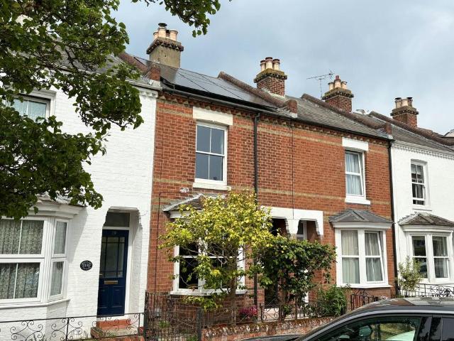 2 bedroom terraced house for sale