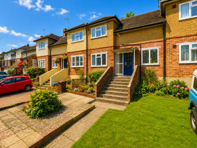 2 bedroom terraced house for sale