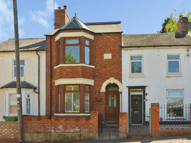 2 bedroom terraced house for sale