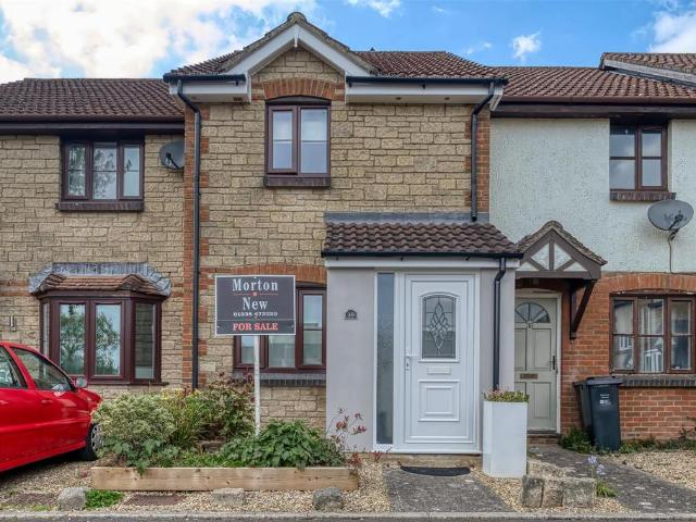 2 bedroom terraced house for sale