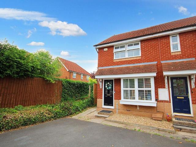 2 bedroom terraced house for sale