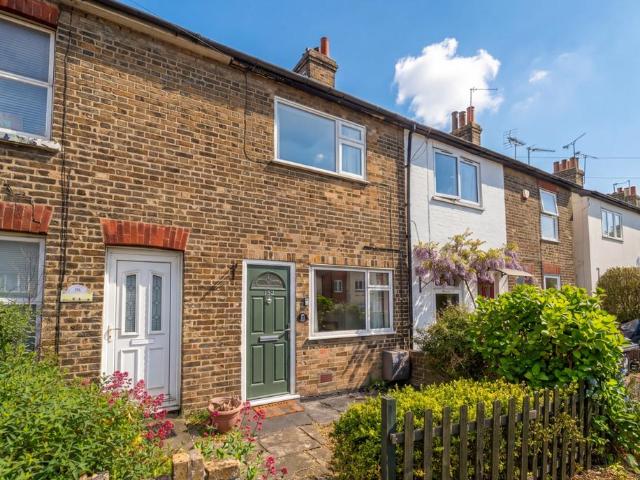 2 bedroom terraced house for sale
