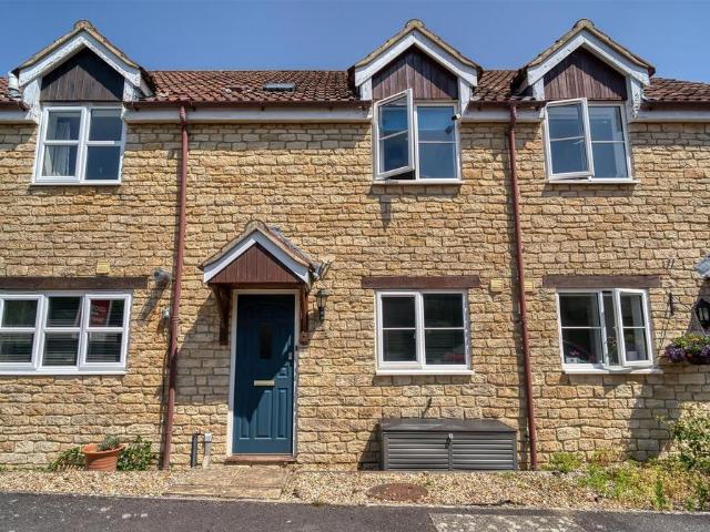 2 bedroom terraced house for sale