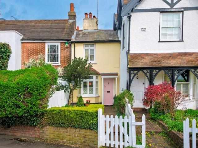 2 bedroom terraced house for sale