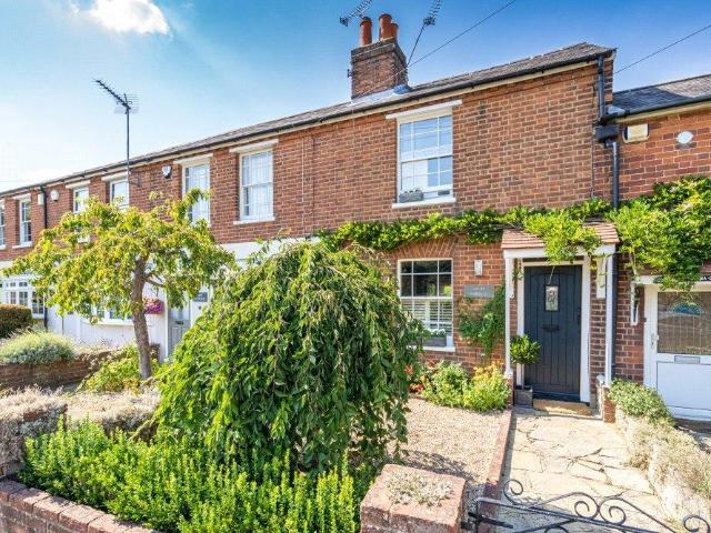 2 bedroom terraced house for sale