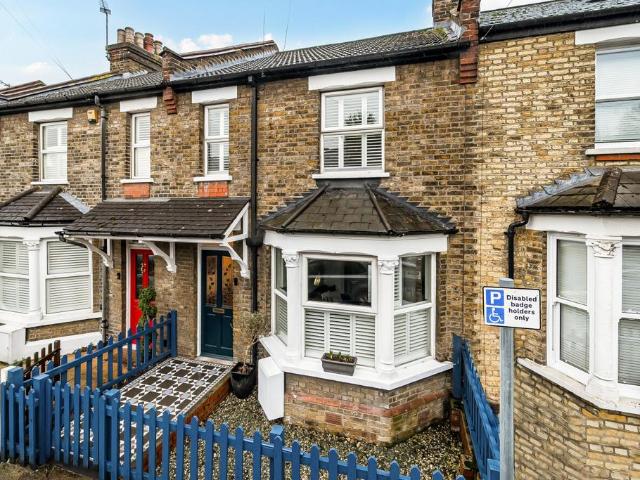 2 bedroom terraced house for sale