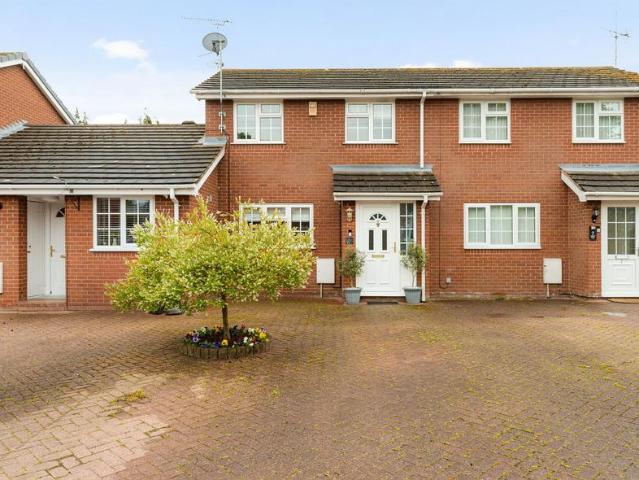 2 bedroom terraced house for sale