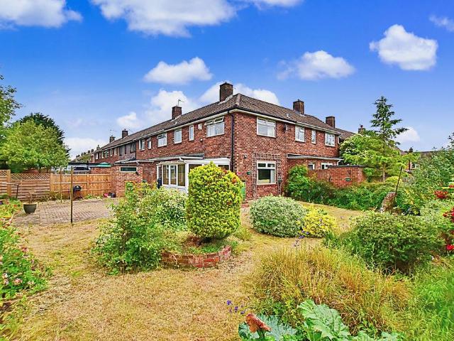 2 bedroom terraced house for sale