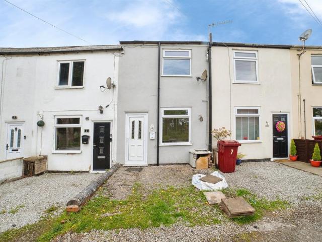2 bedroom terraced house for sale