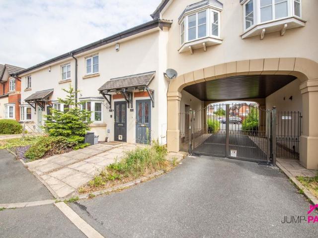2 bedroom terraced house for sale