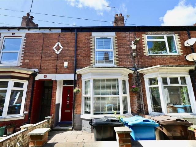 2 bedroom terraced house for sale