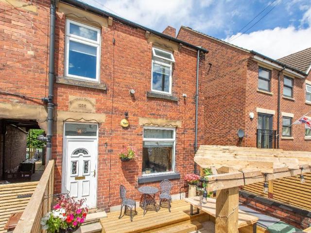 2 bedroom terraced house for sale