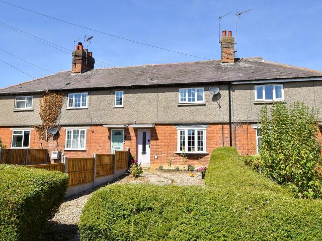 2 bedroom terraced house for sale