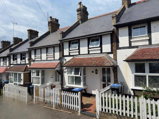 2 bedroom terraced house for sale