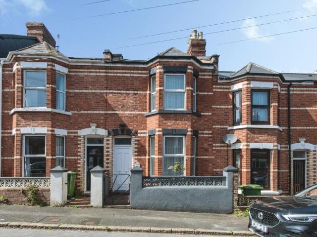 2 bedroom terraced house for sale