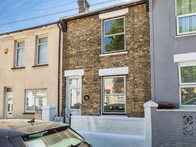 2 bedroom terraced house for sale