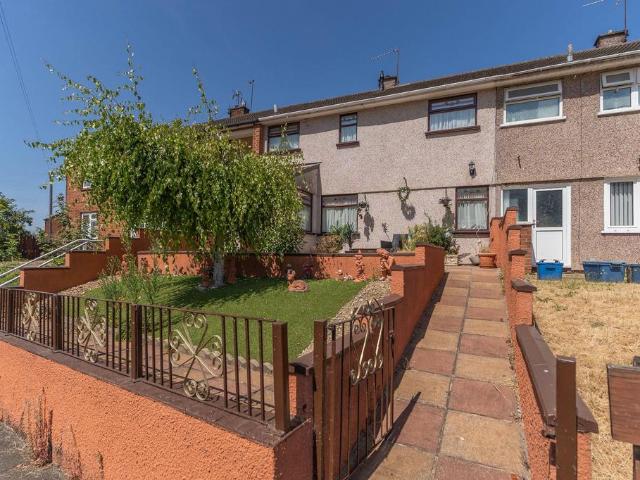 2 bedroom terraced house for sale