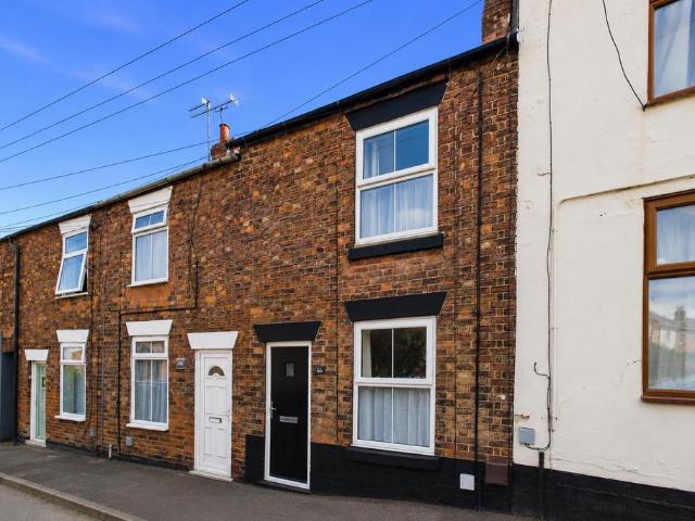 2 bedroom terraced house for sale