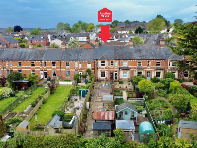 2 bedroom terraced house for sale