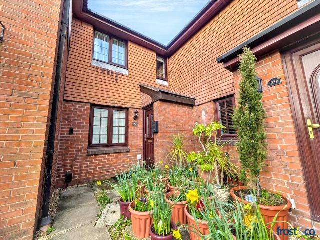 2 bedroom terraced house for sale