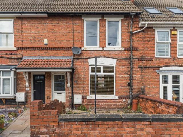 2 bedroom terraced house for sale