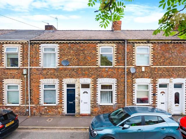 2 bedroom terraced house for sale