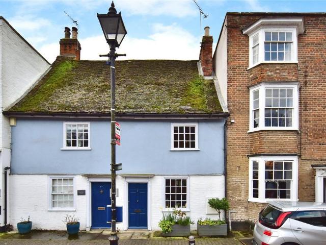 2 bedroom terraced house for sale