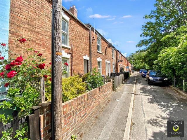 2 bedroom terraced house for sale
