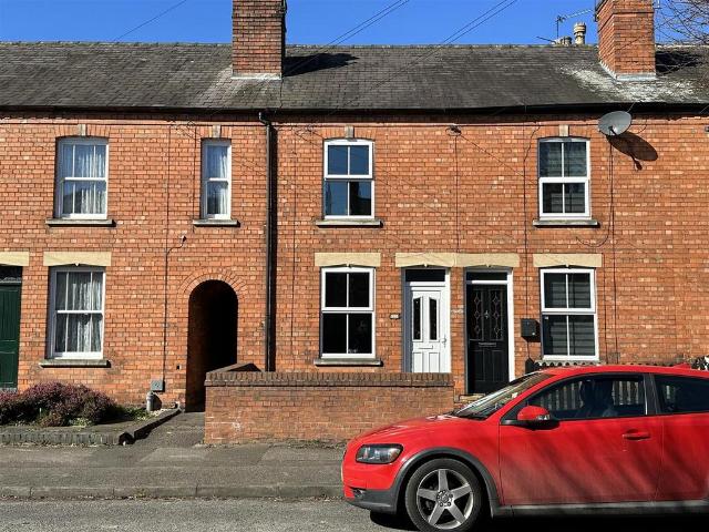 2 bedroom terraced house for sale
