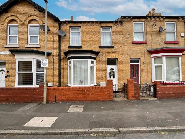 2 bedroom terraced house for sale