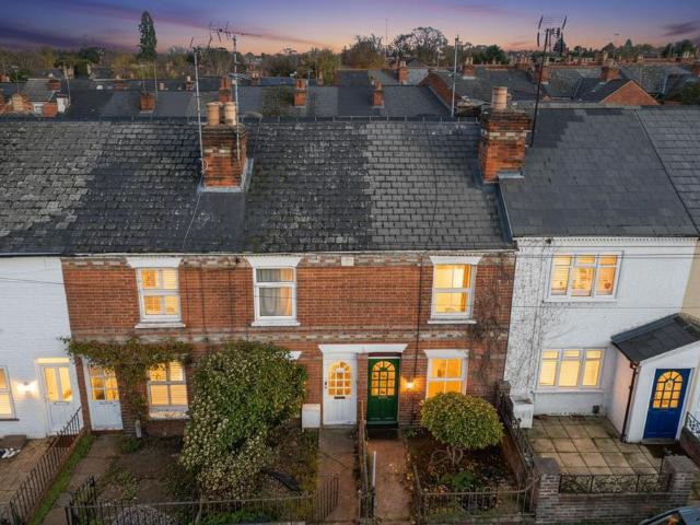 2 bedroom terraced house for sale