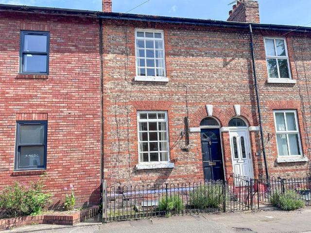 2 bedroom terraced house for sale